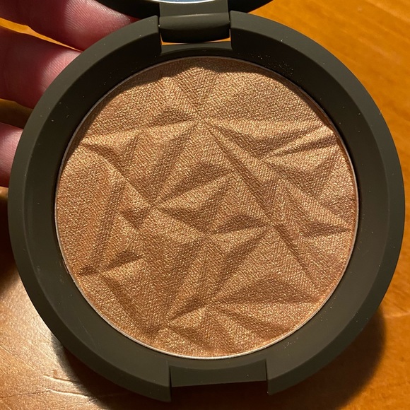 BECCA | Makeup | Becca Shimmering Skin Perfector Pressed Powder | Poshmark